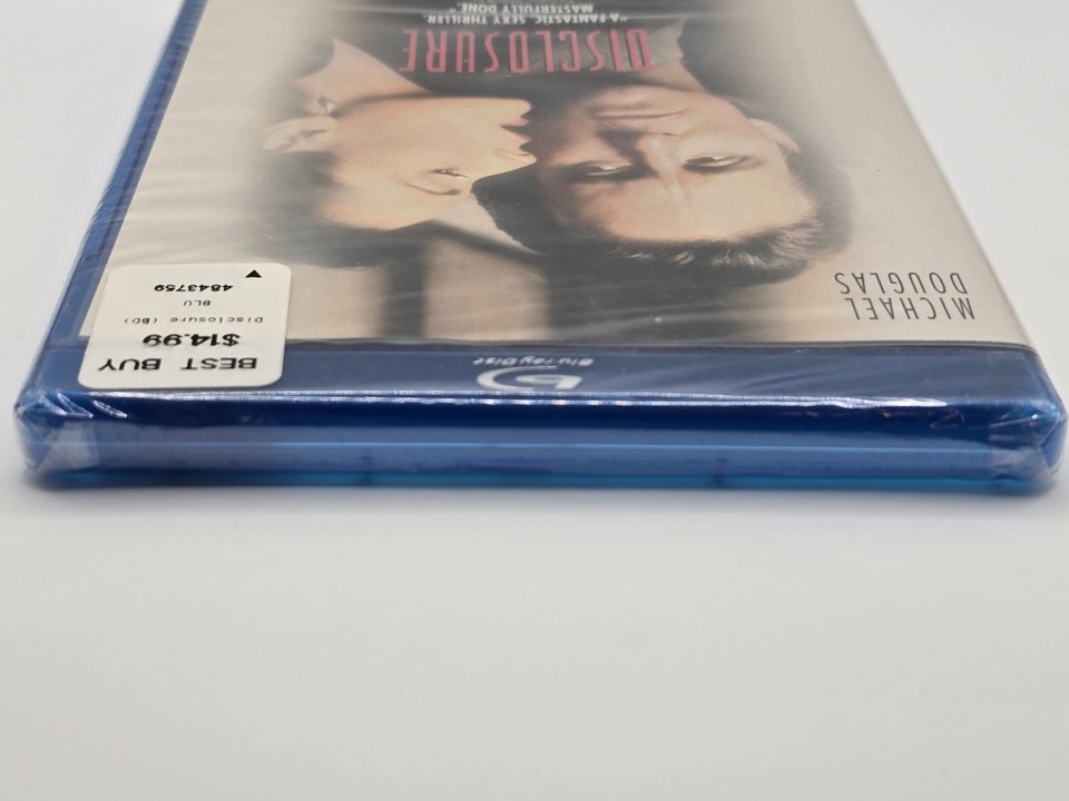Disclosure (Blu-ray, 1994) Michael Douglas Demi Moore OOP Brand New ...