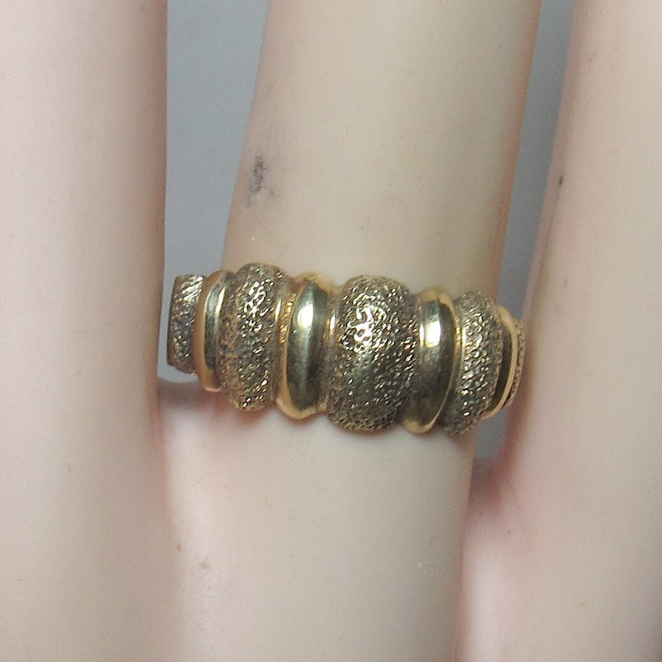 BEVERLY HILLS GOLD Oroamerica Estate 14K Yellow Gold Textured Oval ...