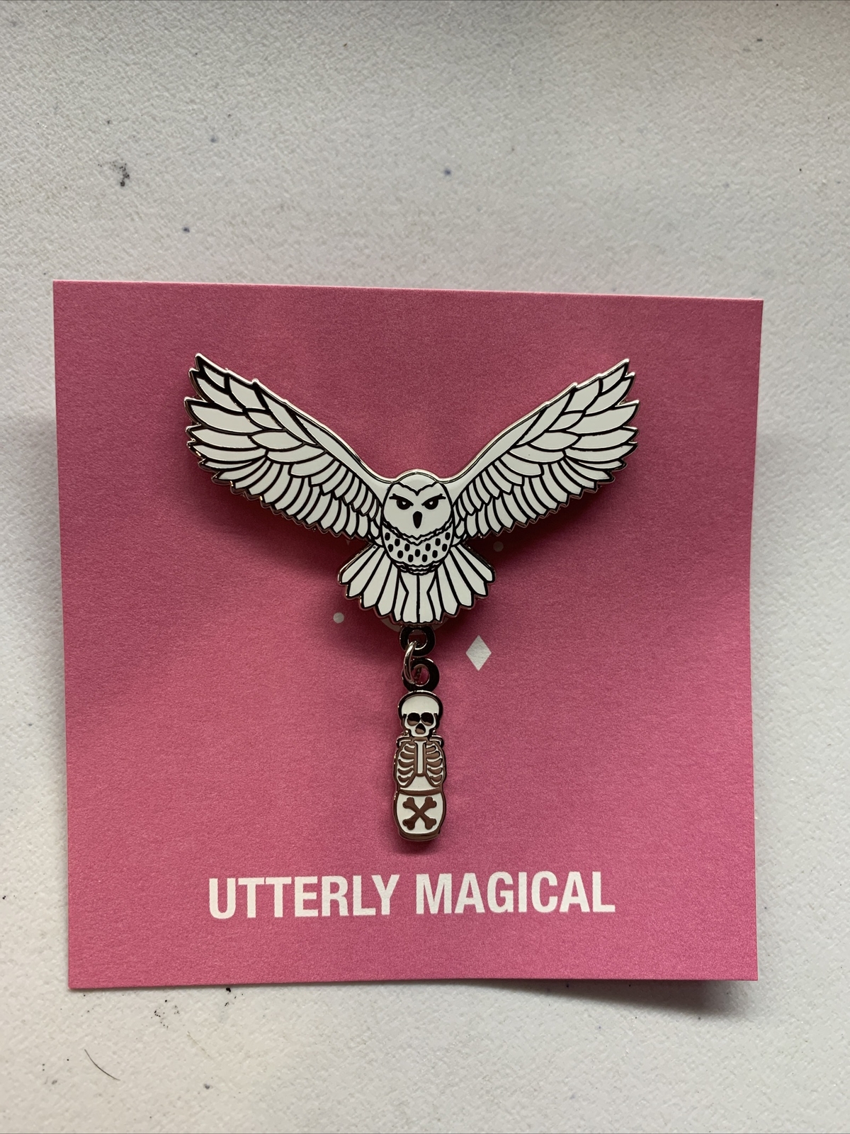 Harry Potter Pin Utterly Magical Owl Post Club Skelegrow Potion A Grade ...