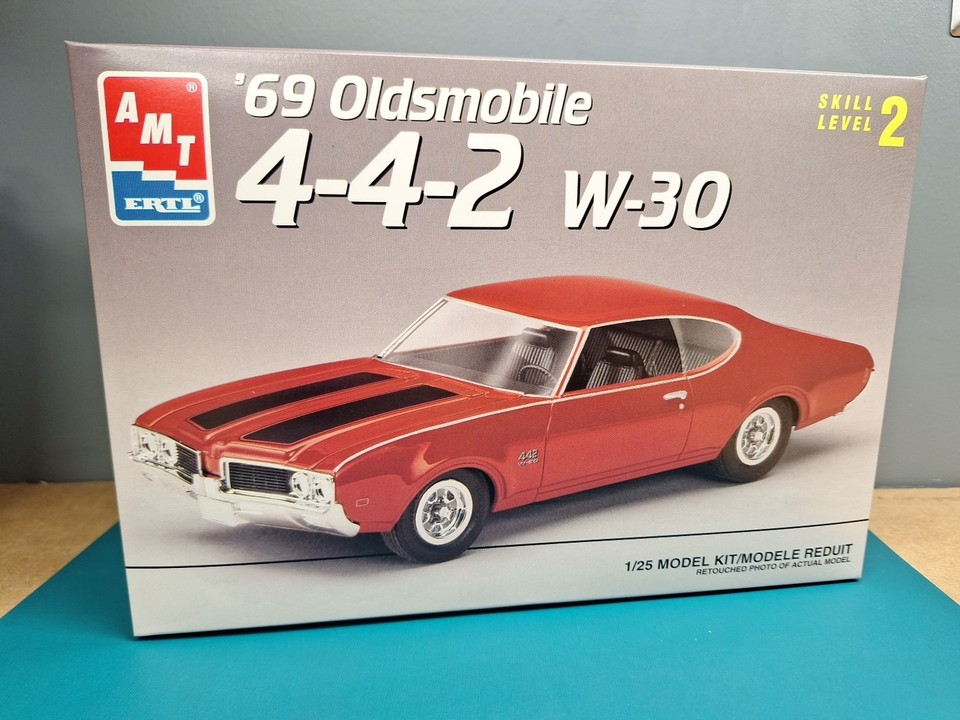 Revell AMT Ertl Monogram MPC 1/25 Scale Model Parts 1969 Cutlass 442 ...