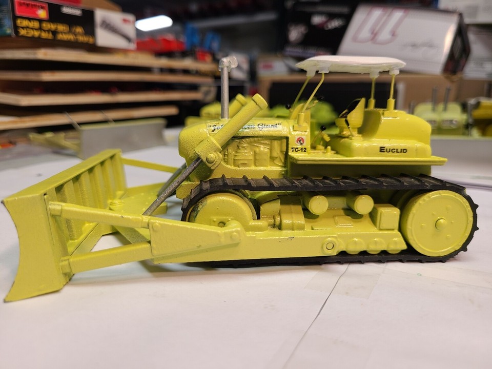UNIQUE Custom Corgi EUCLID TC-12 Bulldozer in "EUCLID Hi-Lite Green ...