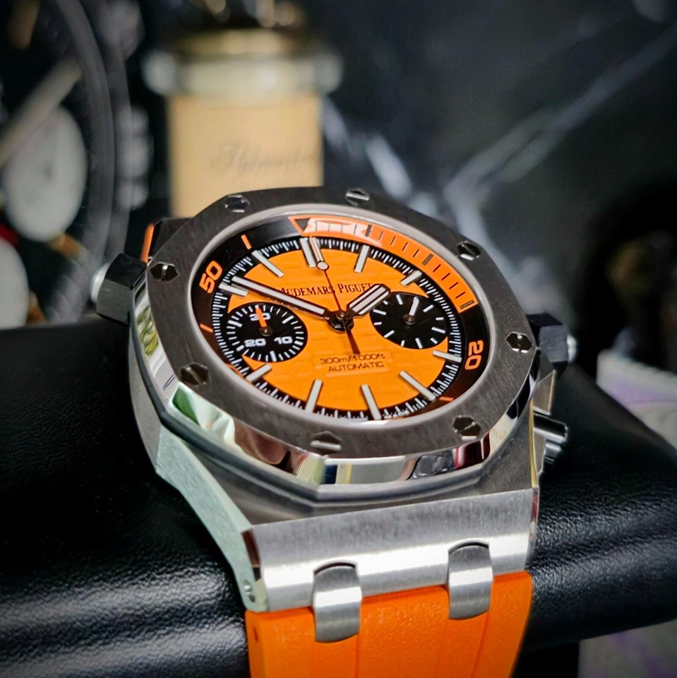 Audemars Piguet Royal Oak Offshore 42mm Orange Diver Chrono 26703ST.OO ...