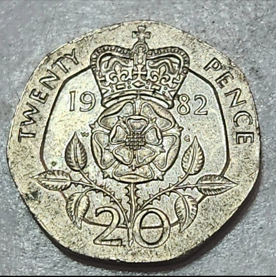 1982 England Queen Elizabeth II 20 Pence Coin RARE Circulated Coin | eBay