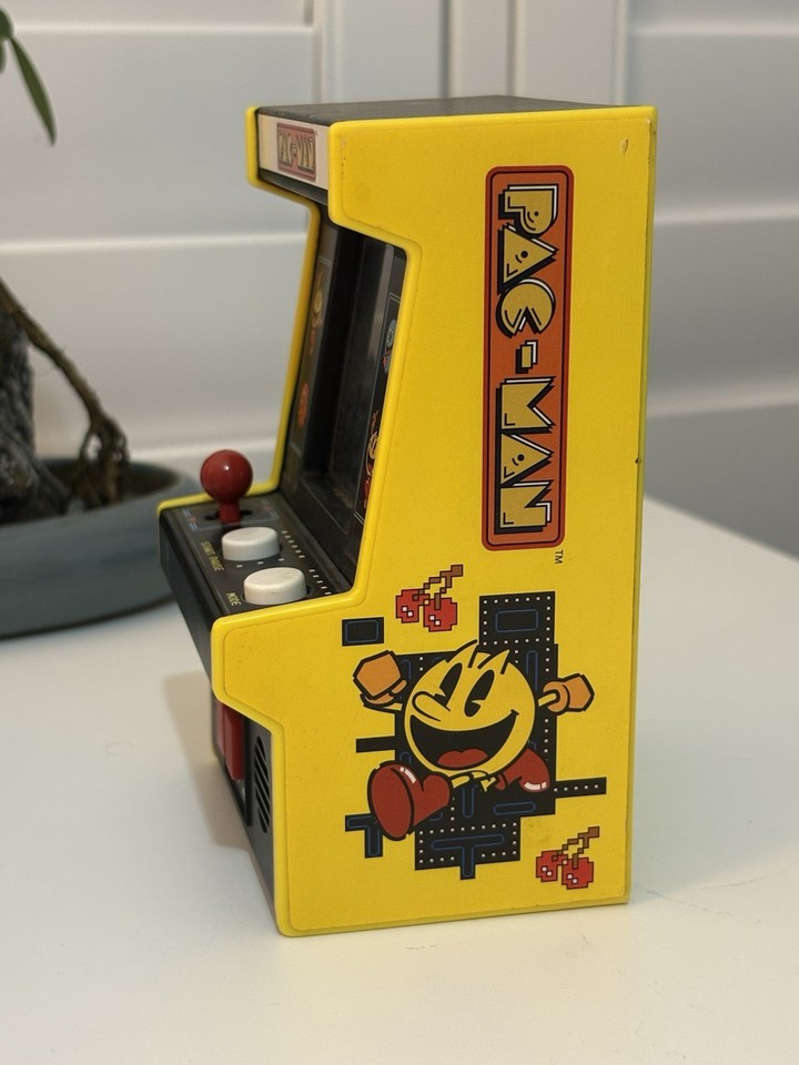 Pac-Man Mini Handheld Portable Arcade Game Bandai Namco Tested & Works ...