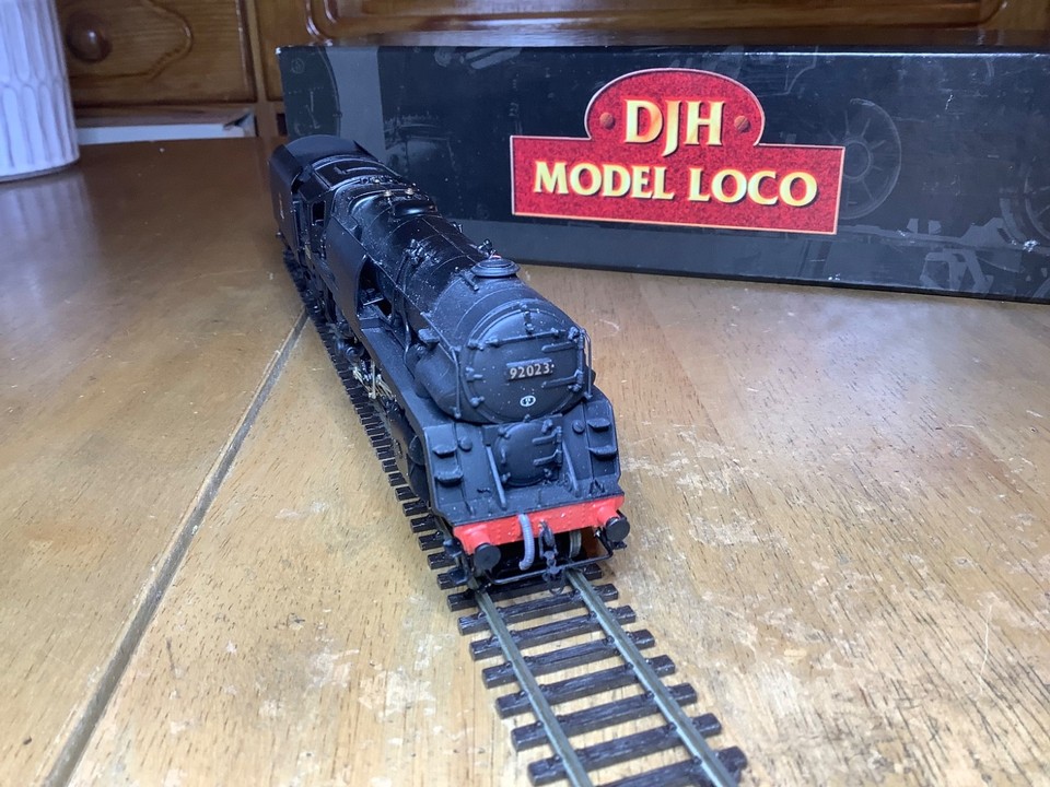 DJH Kit Built OO Gauge BR 2-10-0 Crosti 9F 92023 built by Larry Goddard ...