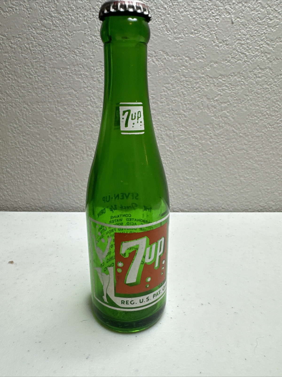 7UP GREEN GLASS BOTTLE 7oz. SWIMMER GIRL BUBBLE Cincinnati OH Vintage ...
