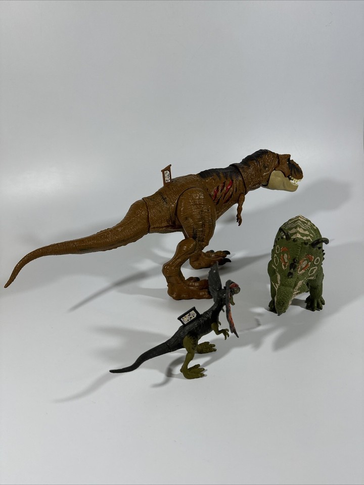 Jurassic World Extreme Battle Damage T-Rex /Si Noceratops/Dilophosaurus ...