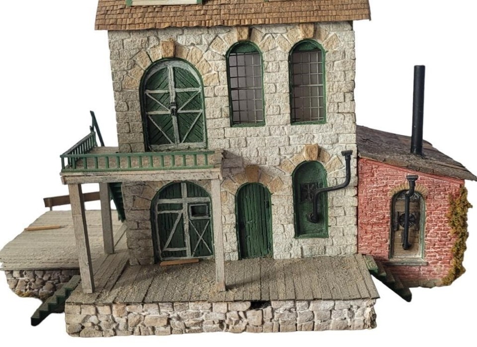 Wood and Composite Craftsman HO Scale Building Diorama | eBay