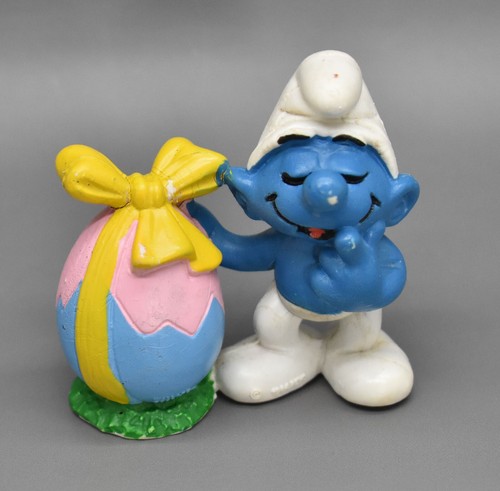 Smurfs Smurf With Easter Egg Vintage PVC Figure Peyo Schleich Applause ...
