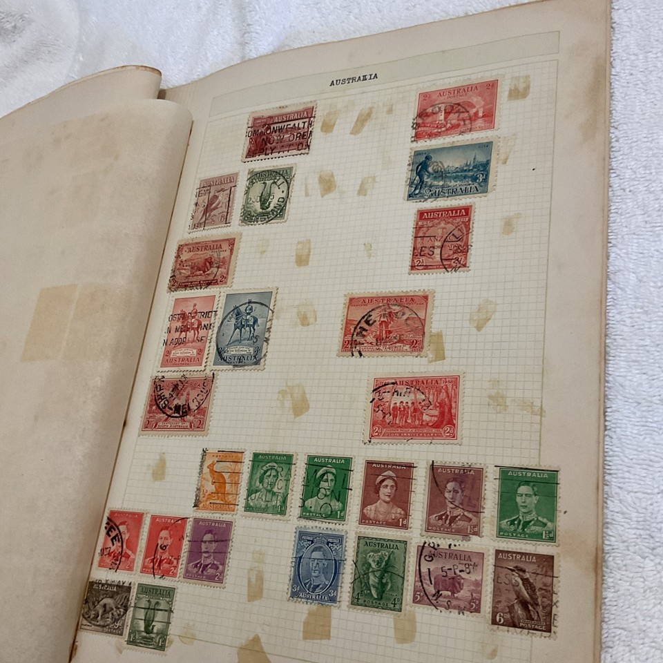 AUSTRALIA -(-before 1951-)-.lot Of 90 Stamps-on Album Pages..USED ...