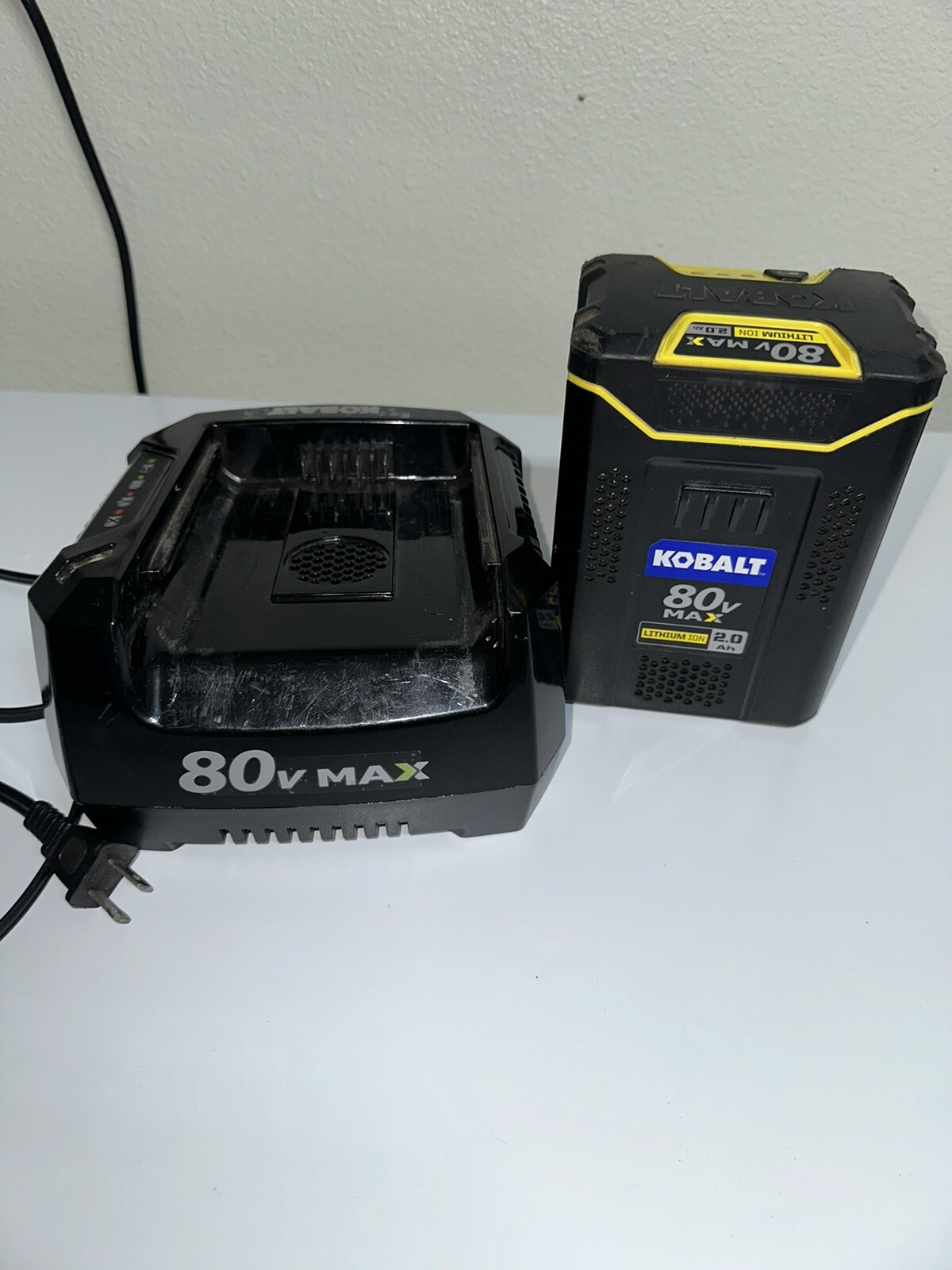 Kobalt KB 280-06 80V MAX 2.0Ah Rechargeable LI-ION Battery And Charger ...