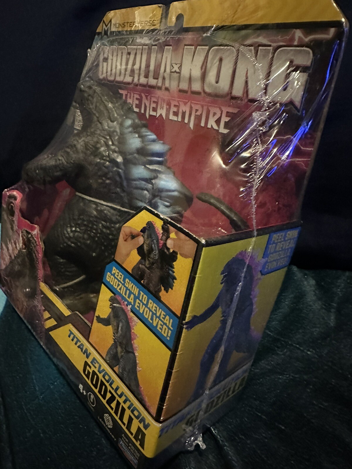 Godzilla TITAN EVOLUTION Figure Godzilla x | Grelly UK