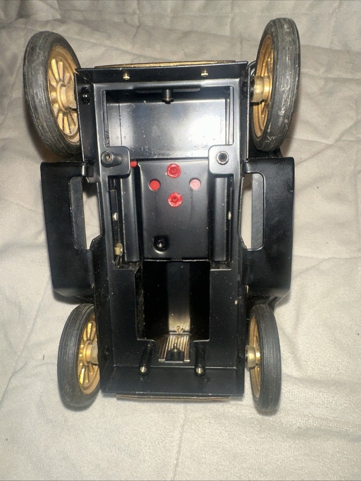 VINTAGE 1917 FORD MODEL "T" ROADSTER JAPANESE METAL CAR TRANSISTOR AM ...