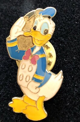 Vintage Disney Donald Duck Small Lapel Pin Great Condition | eBay