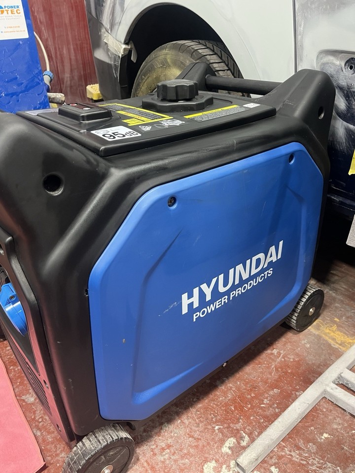 Hyundai 6600w/ / 6.6 Kv Generator Inverter Petrol Generator New See ...