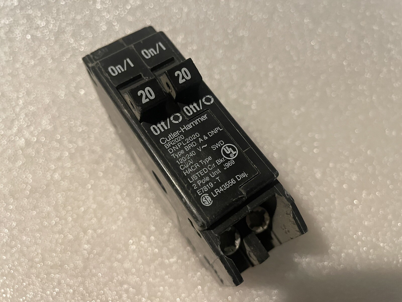 Cutler Hammer BR2020 1 Pole Twin 20 A 120V Plug In Type BRD-DNPL ...