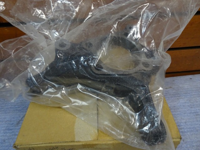 2014-2018 Subaru Forester Front Suspension Knuckle Left Genuine ...