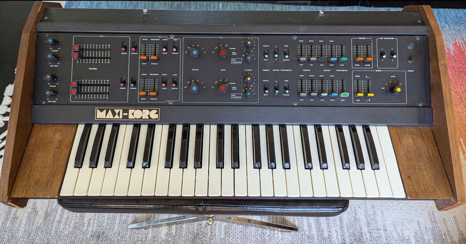 Korg 800DV (Maxi-KORG) Analog Duophonic Synthesizer - Excellent ...