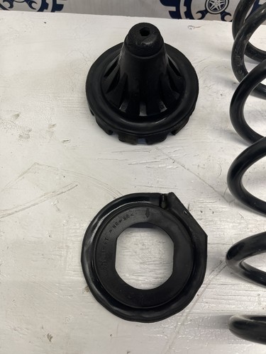 07-15 INFINITI G35 G37 Q40 Sedan Coil Spring Rear Pair RWD OEM ...