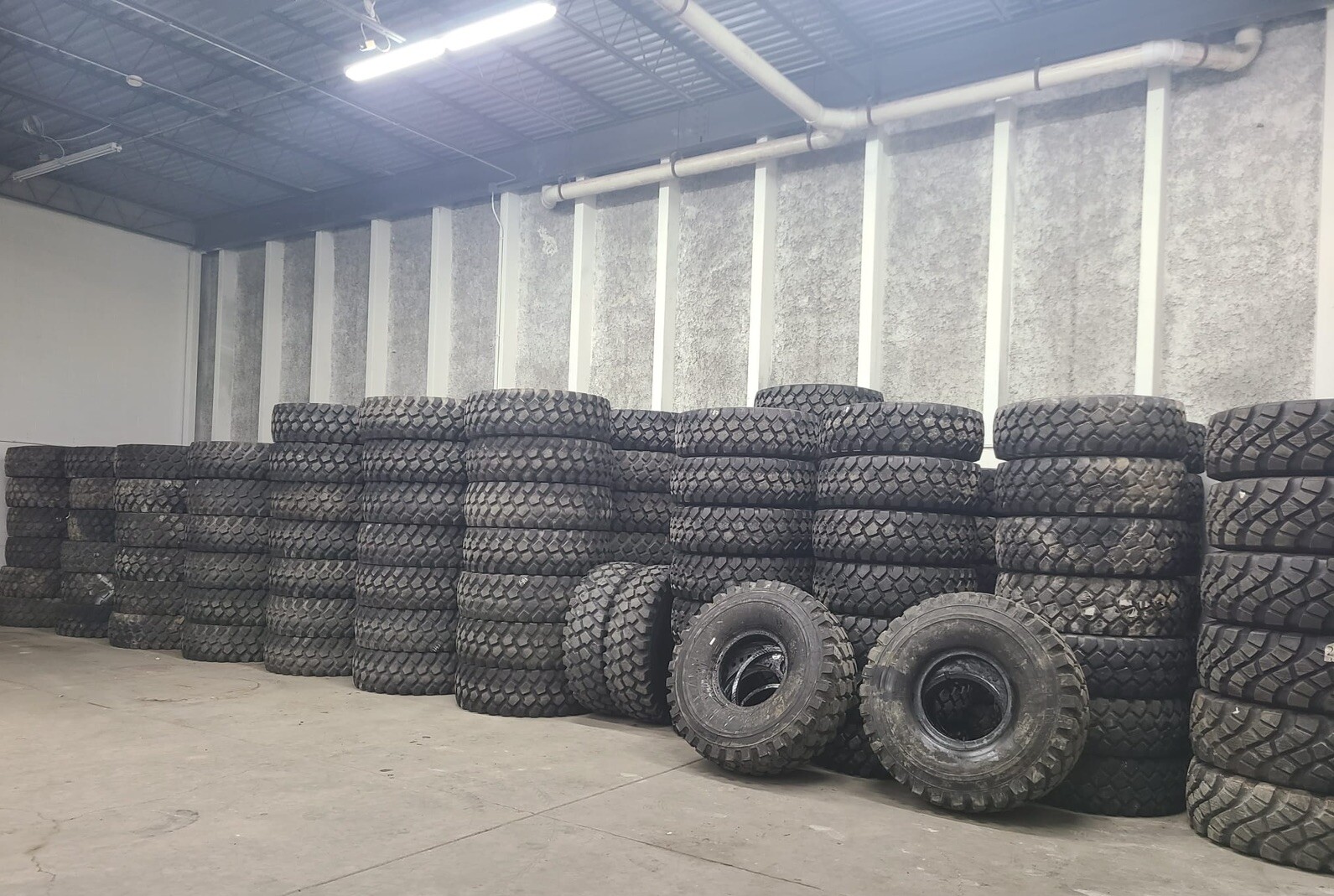 16.00 R20 MICHELIN XZL , tread 95%+ | eBay