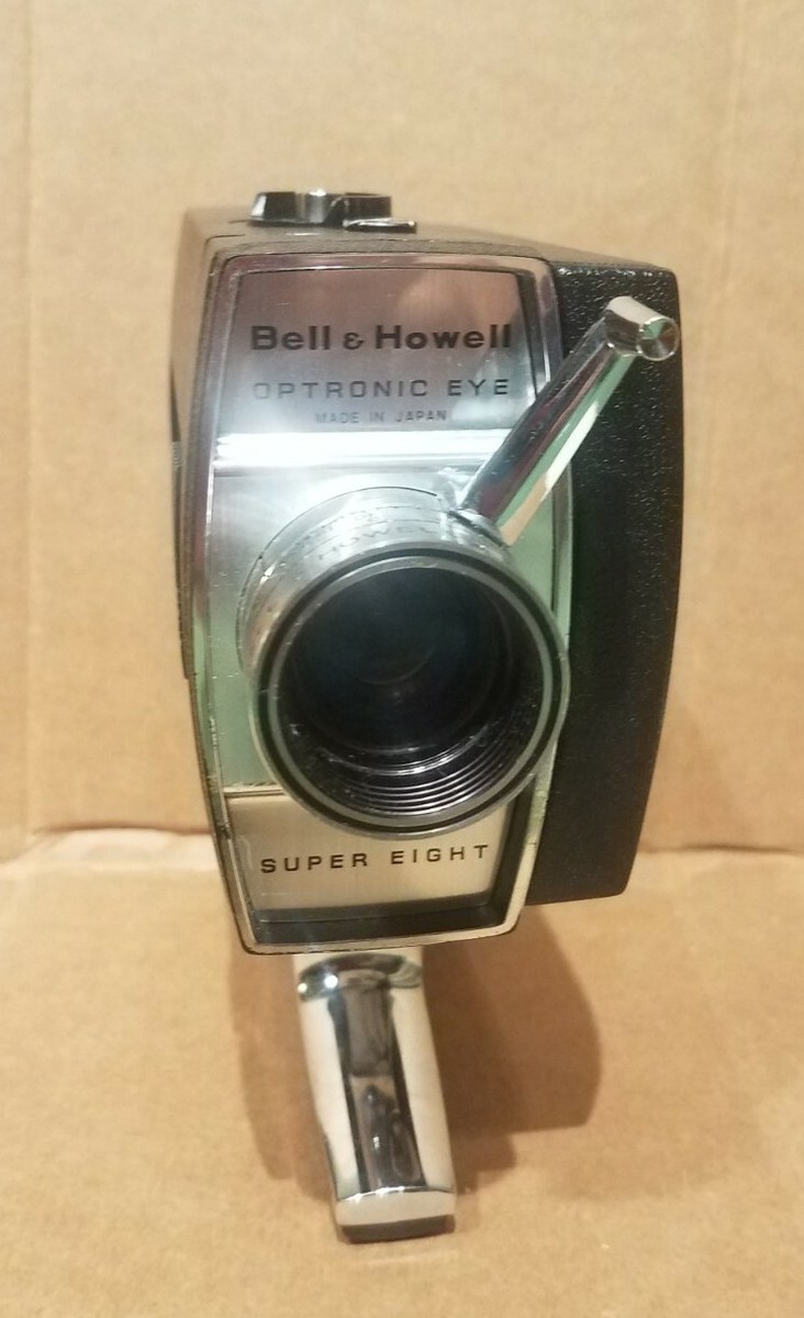 Vintage Bell & Howell Optronic Eye Super Eight Movie Camera Vintage Bell & Howell Optronic Eye Super Eight Movie Camera