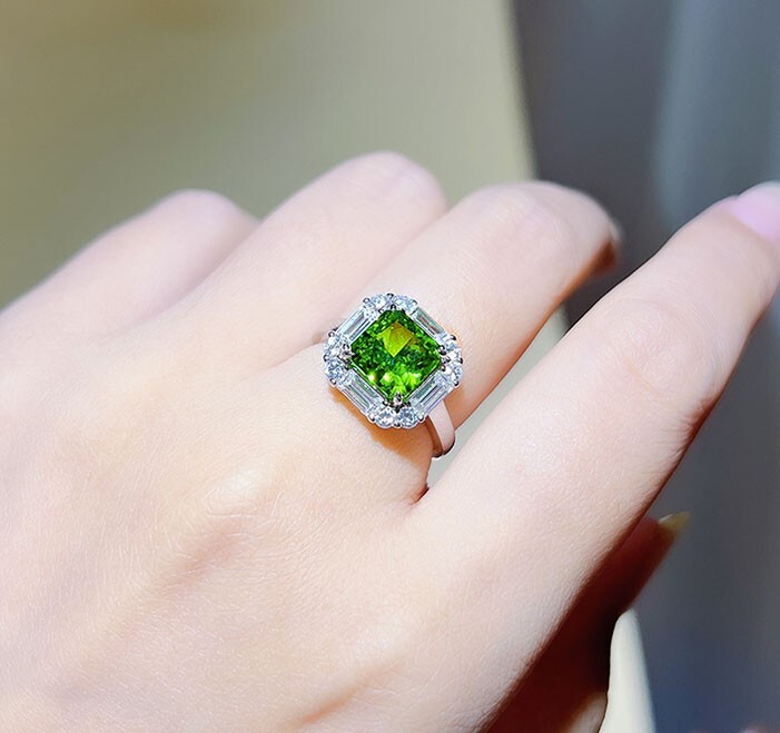 Lab Grown Diamond 3ct Giant Craft Daily Ring, Small Design in High-End ...