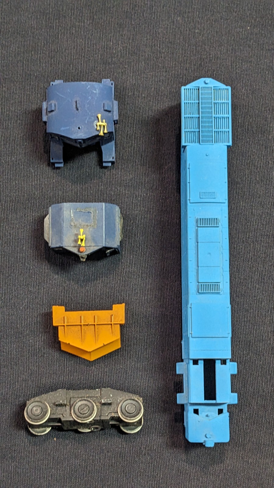 HO Scale Powered Train Parts Lot: Diesel (?) Locomotive Chasis + Parts ...