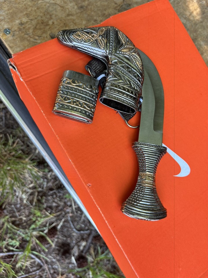Omani Khanjar Replica Dagger - Middle Eastern Knife Silver-Tone ...