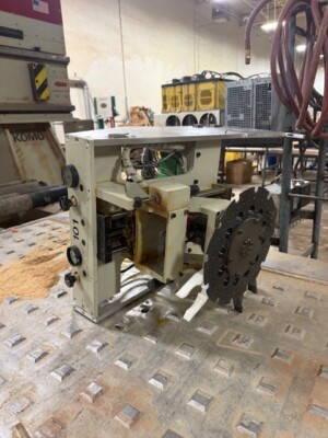 Komo VR 508 Mach 3. S#35190-03-01-01 Tool Changer Parting out a Komo VR ...