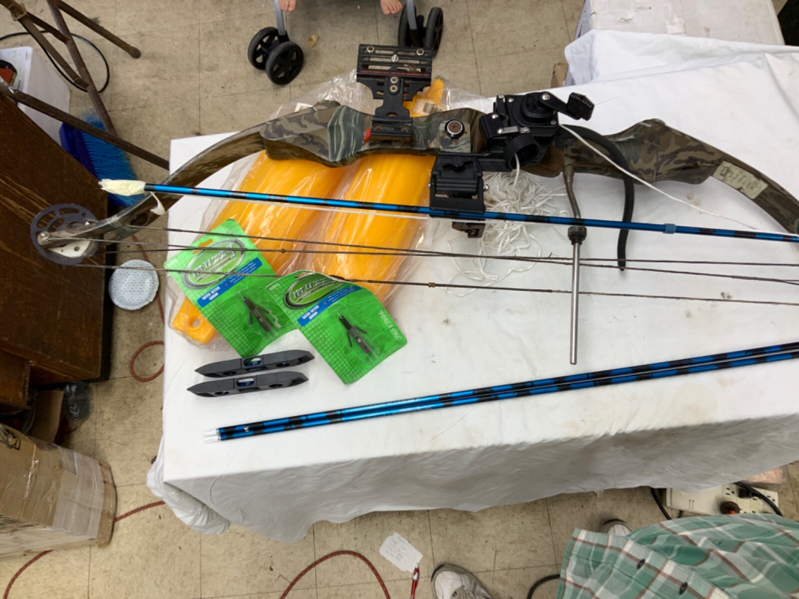 Oregon Bow Company Black Knight VTG w/ Muzzy Gator Getter Kit | eBay