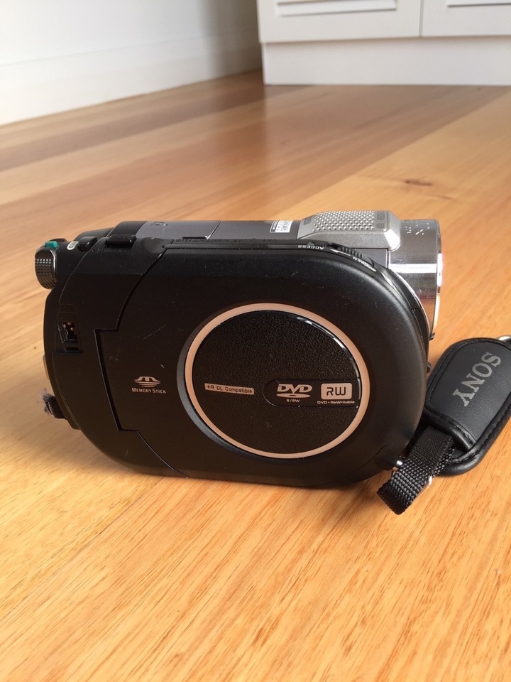 SONY Handycam Camcorder DCR-DVD805 Digital Video Camera:DVD Recorder | eBay