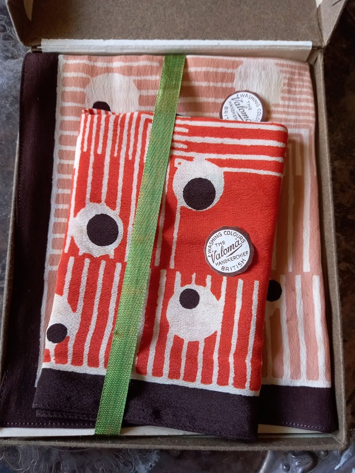 Lovely Vintage c1940's Valoma Handkerchiefs x 2 In Fitted Great Dane Box | eBay UK