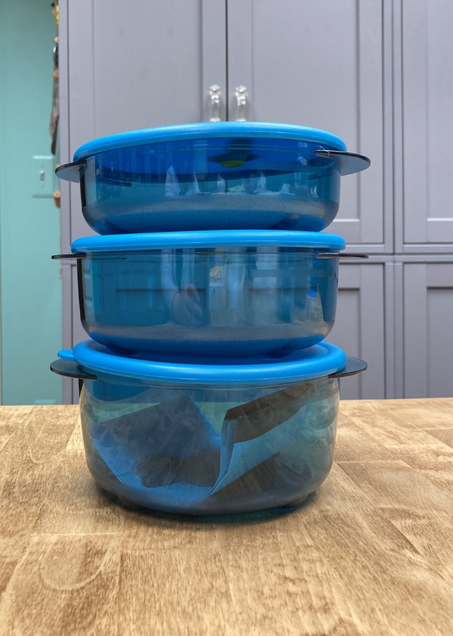 Tupperware Vent 'N Serve 3-pc. Small Round Set-Red-Purple-Peacock ...