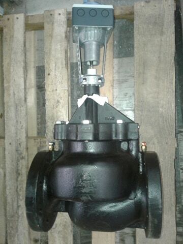 SIEMENS - 2-Way 4" Actuator Valve 599-07327 / 011731 / 378-07327 ...