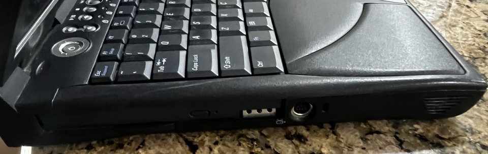 DELL INSPIRON 8000 PENTIUM III Laptop Computer PC Vintage W/Charger ...