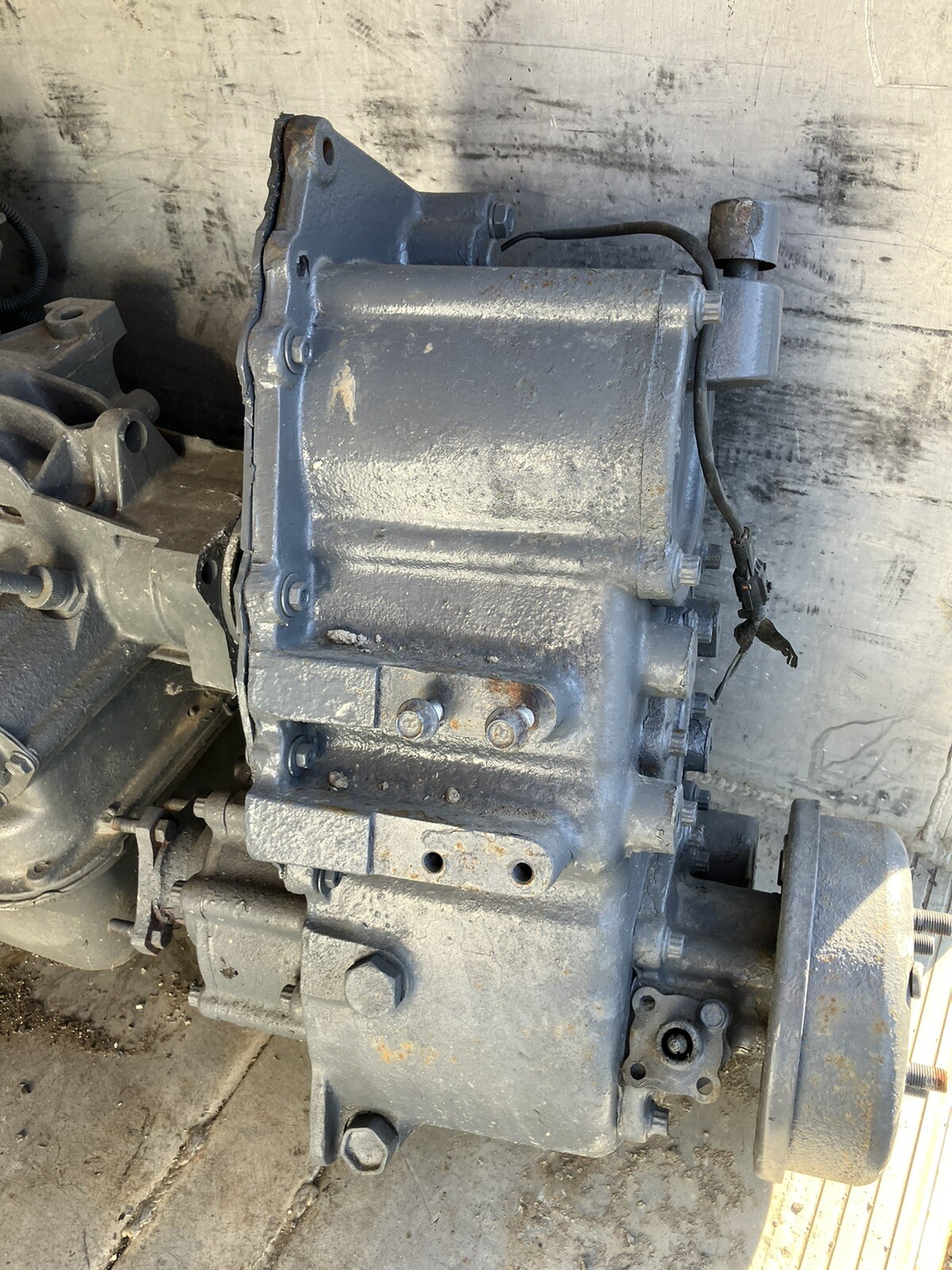 2003 MITSUBISHI FUSO FG 4x4 TRANSFER CASE LOW MILEAG FREE SHIP | eBay