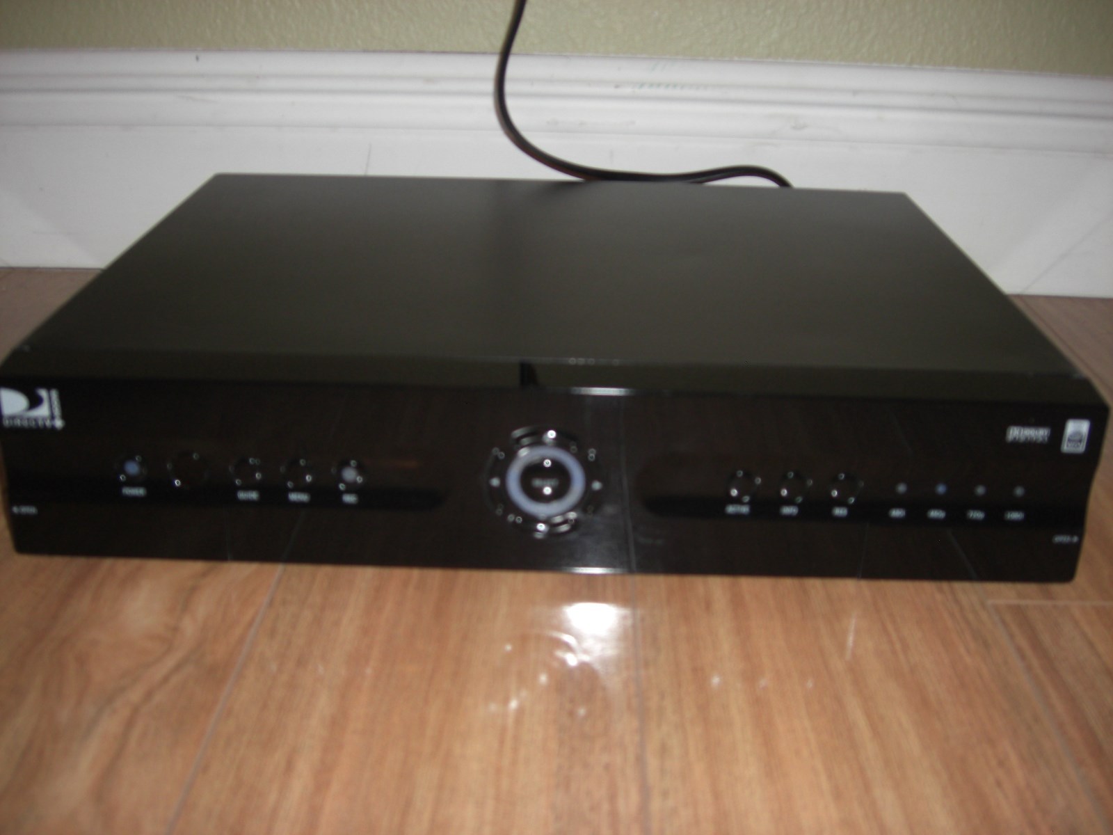 Pre-Owned DIRECTV HR21-700 HD DVR Satellite Receiver For Parts or ...