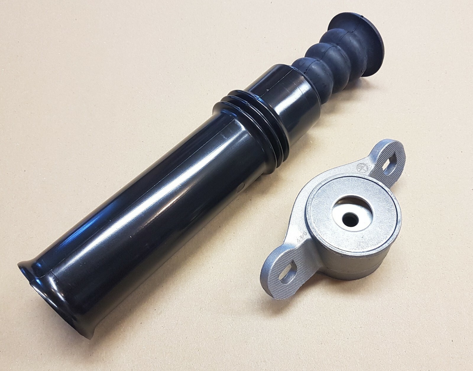 Rear Shock Absorber Bush & Top Strut Mounting For Citroen C4 II DS4 ...