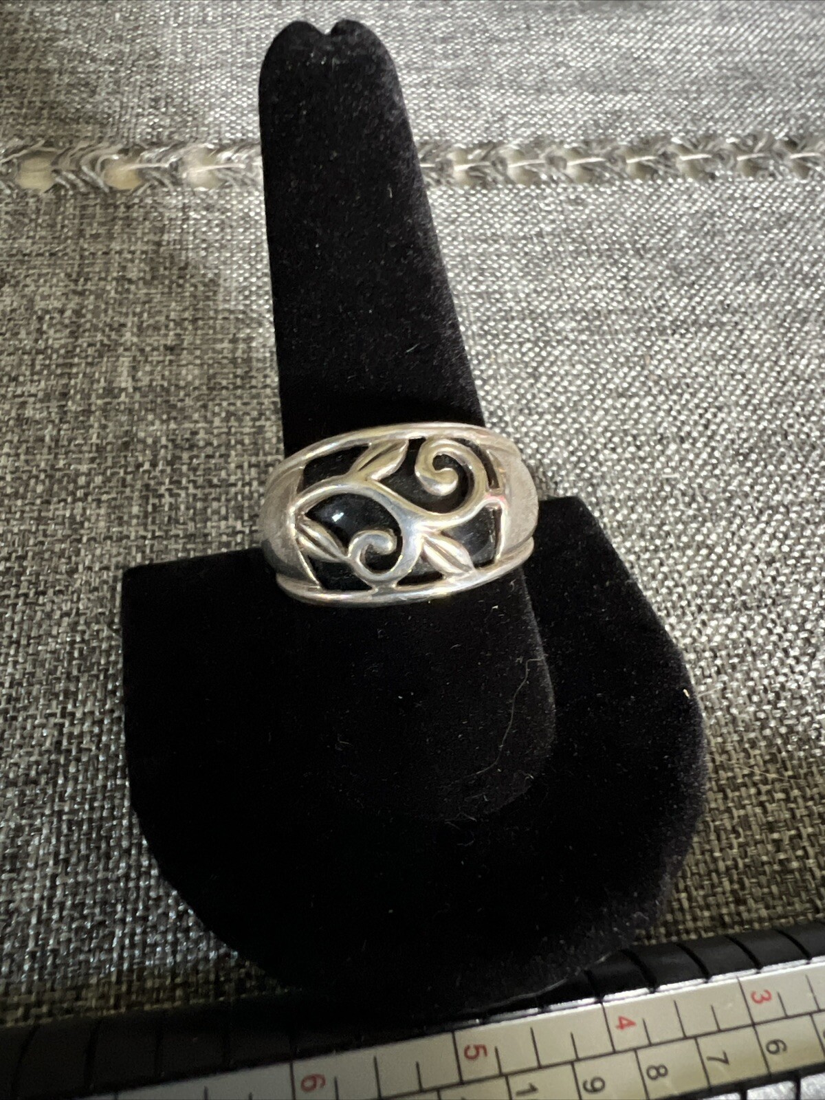 925 Sterling Negative Space Vine Shadowbox Ring Size … - Gem