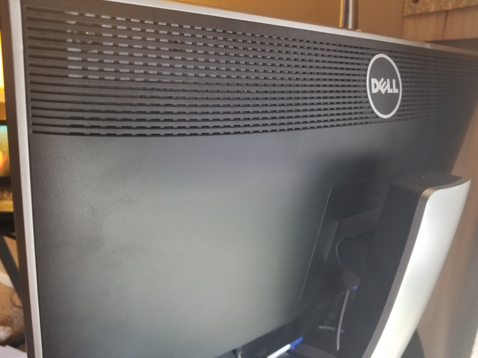 Dell UltraSharp U2412M 24-Inch Screen LED-Lit Monitor 1920x1200 16:10 ...