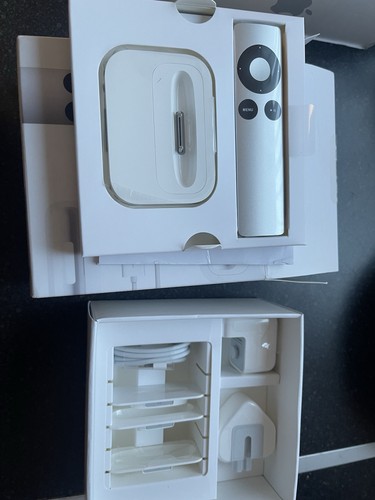 APPLE UNIVERSAL DOCK GENUINE IPOD DOCKING STATION A1371 REMOTE ADAPTER ...