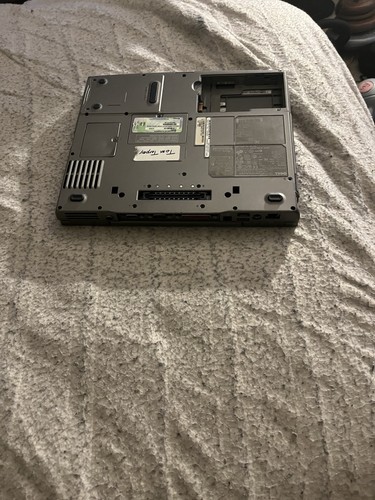 Vintage Dell Latitude D610 laptop Windows XP Professional UNTESTED FOR ...