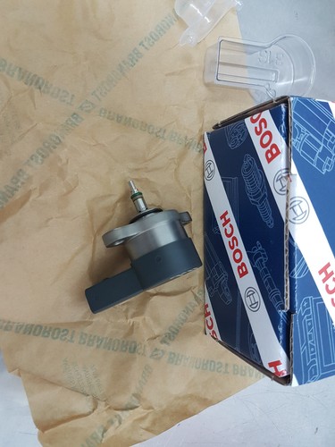 GENUINE BOSCH 0281002750 FUEL PRESSURE CONTROL VALVE REGULATOR FOR MB ...