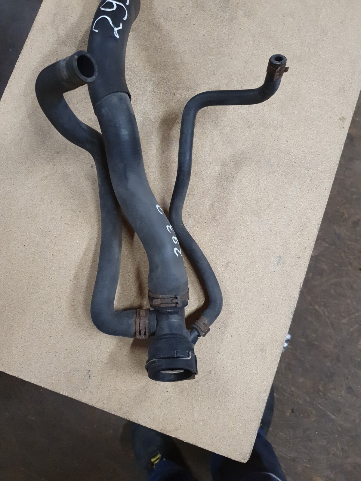 VW Touran 1T AUDI SEAT SKODA 2.0FSI blx KÜHLMITTEL SCHLAUCH 1K0122291A ...