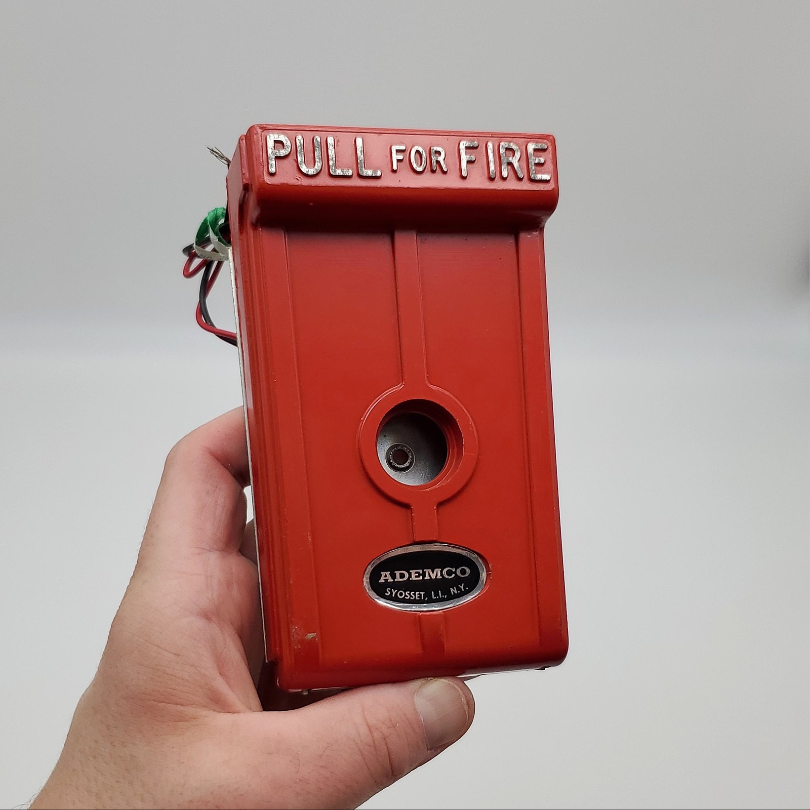 Ademco 529 Fire Alarm Pull Station 5" x 3" 125V AC 1.5A, 6V DC 3A, 12V ...
