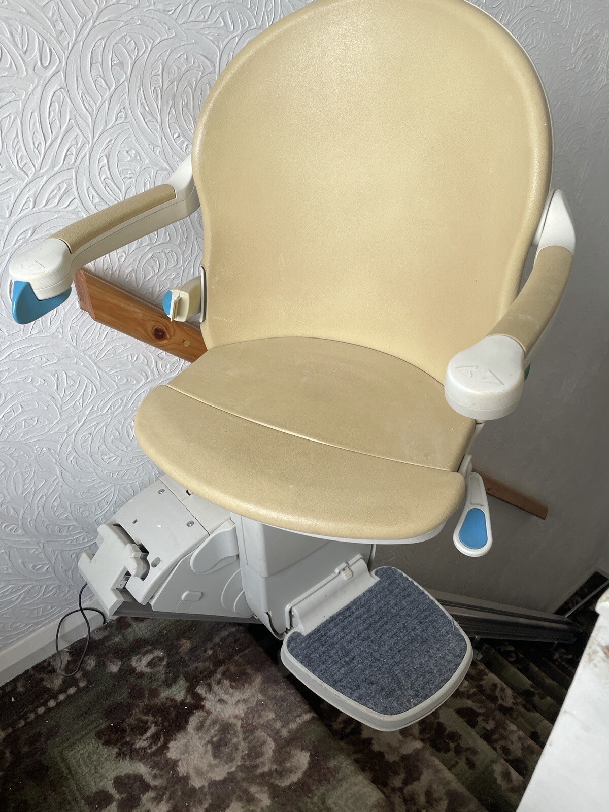 minivator/ Handicare 950 Stairlift Price Includes Fitting With New ...
