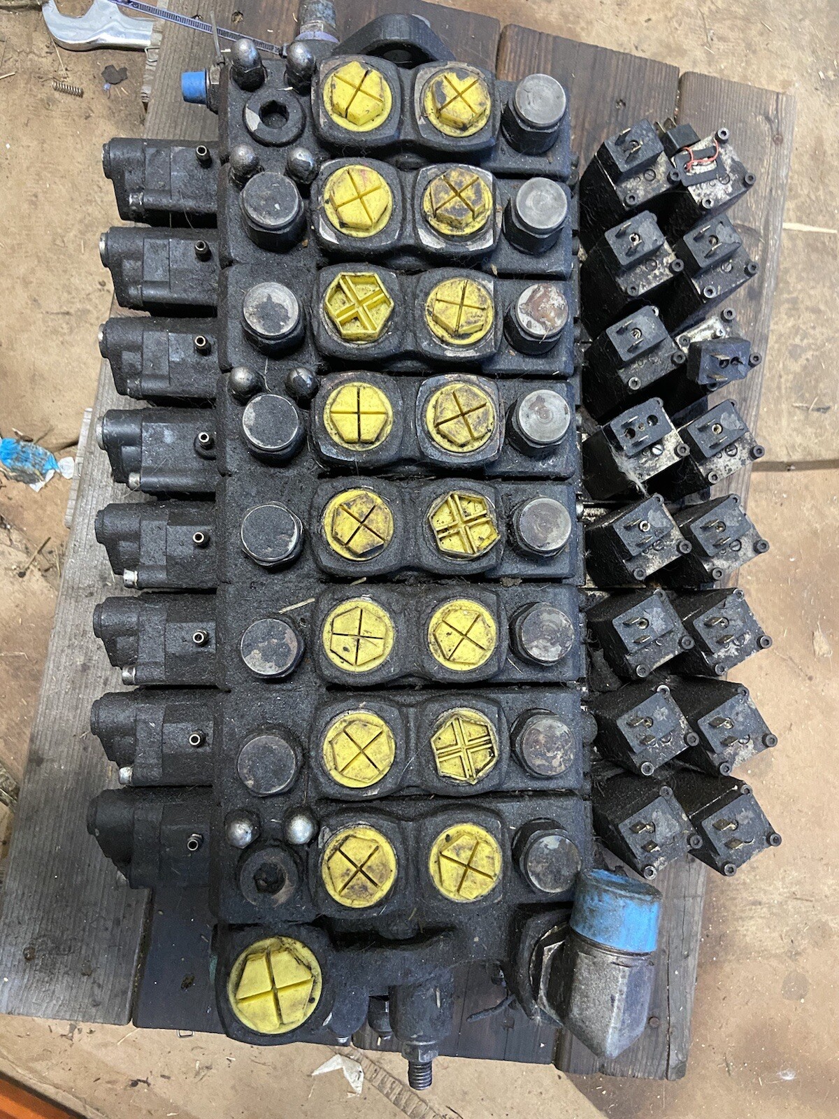 Ponsse Bison Forwarder hydraulic assembly control center | eBay