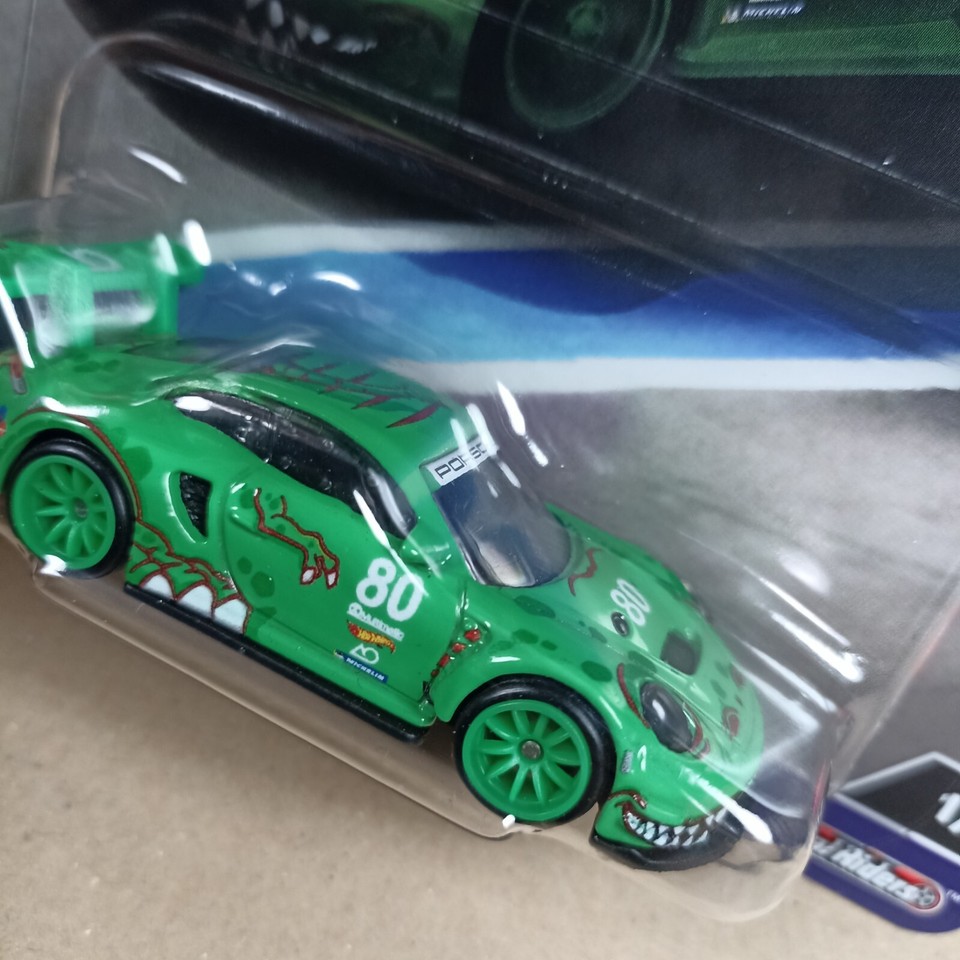 Hot Wheels Race Day Set Roxy + Rexy Porsche 911 GT3 R (992) Green ...