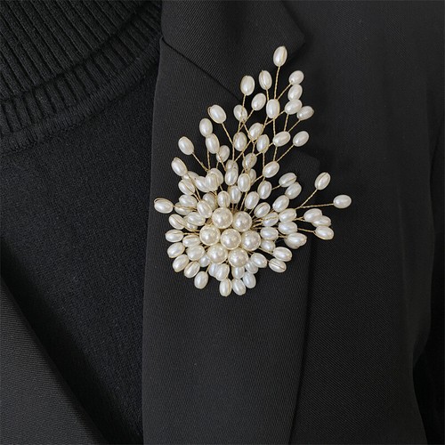 Elegant Temperament Faux Pearls Flower Brooch Pin Women's Versatile Pin ...