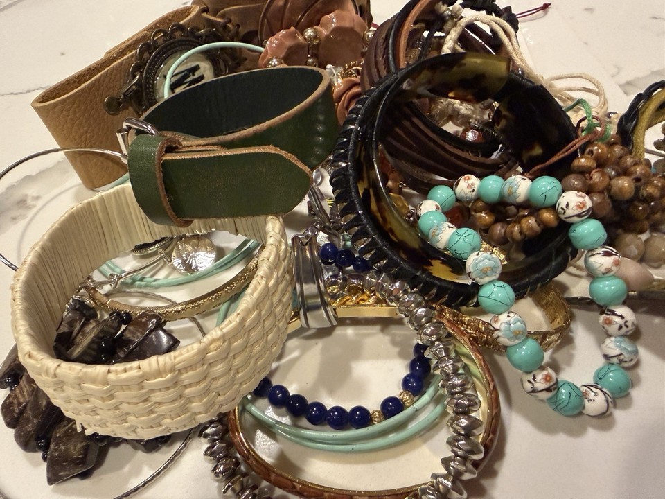 VINTAGE Costume Bracelet/Cuff Jewelry Lot! Untested & Mixed Style From ...